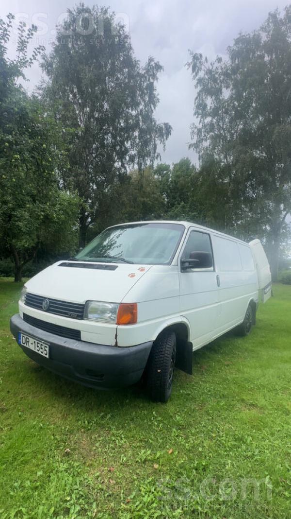 Balts Volkswagen T4 2000 Liepāja, ar dzinēja tilpumu 2.40 L un nobraukumu 635 tūkst. km par 2400 €, foto 3 vietnē AUTOMOTO.COM.LV
