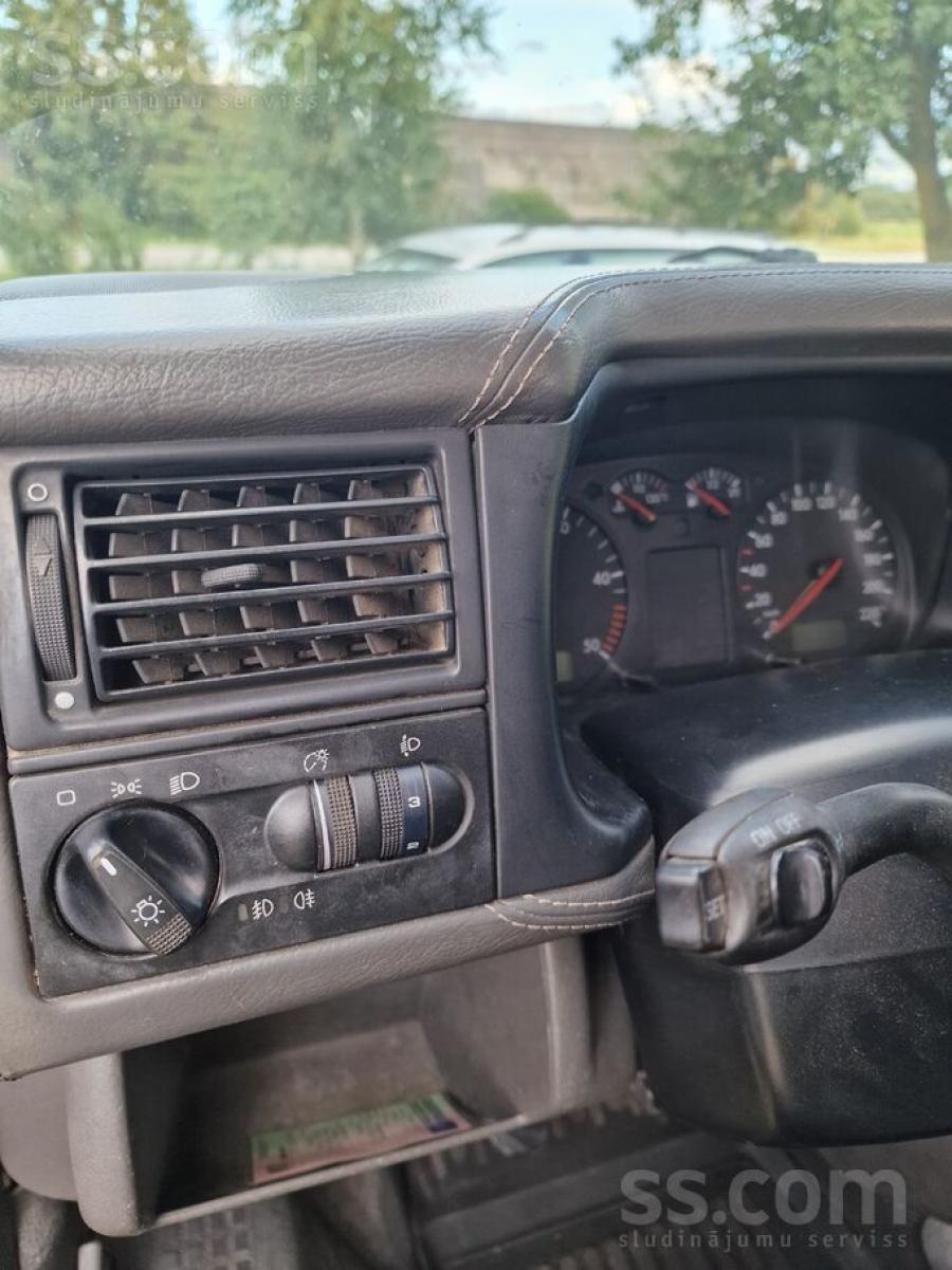 Balts Volkswagen T4 2000 Dobele, ar dzinēja tilpumu 2.50 L un nobraukumu 0 tūkst. km par 1500 €, foto 7 vietnē AUTOMOTO.COM.LV