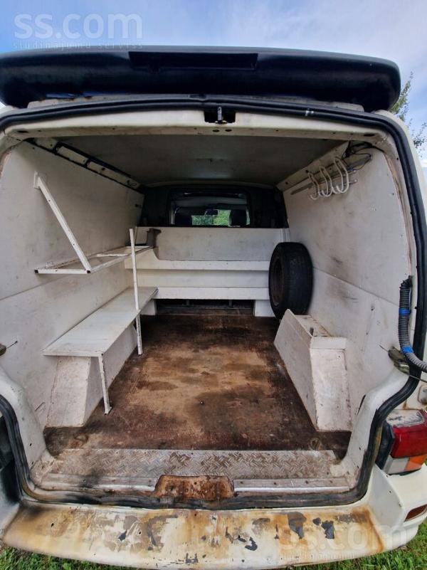 Balts Volkswagen T4 2000 Dobele, ar dzinēja tilpumu 2.50 L un nobraukumu 0 tūkst. km par 1500 €, foto 11 vietnē AUTOMOTO.COM.LV