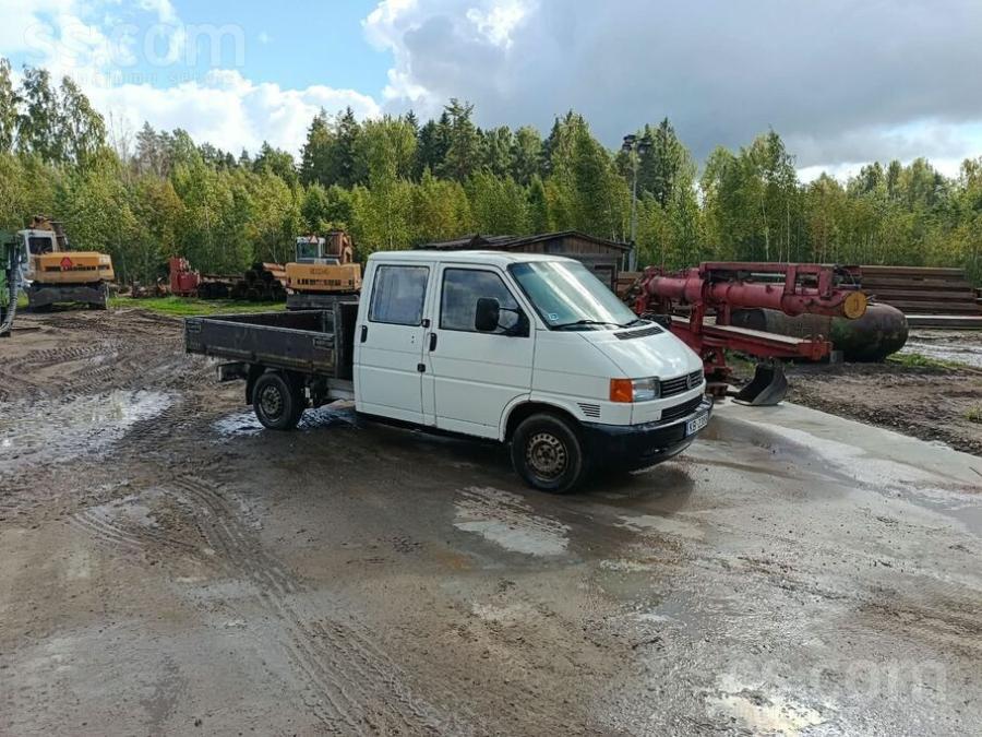 White Volkswagen T4 2000 in Jekabpils, with an engine capacity of 2.50 L and mileage of 479 thousand km for 2000 €, photo 1 on AUTOMOTO.COM.LV