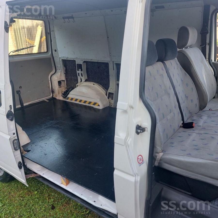 Balts Volkswagen T4 2001 Rīga, ar dzinēja tilpumu 2.50 L un nobraukumu 262 tūkst. km par 3150 €, foto 9 vietnē AUTOMOTO.COM.LV