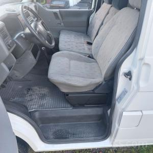 Balts Volkswagen T4 2001 Rīga, ar dzinēja tilpumu 2.50 L un nobraukumu 262 tūkst. km par 3150 €, foto 11 vietnē AUTOMOTO.COM.LV