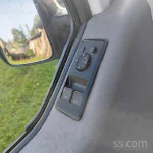 Balts Volkswagen T4 2001 Rīga, ar dzinēja tilpumu 2.50 L un nobraukumu 262 tūkst. km par 3150 €, foto 13 vietnē AUTOMOTO.COM.LV