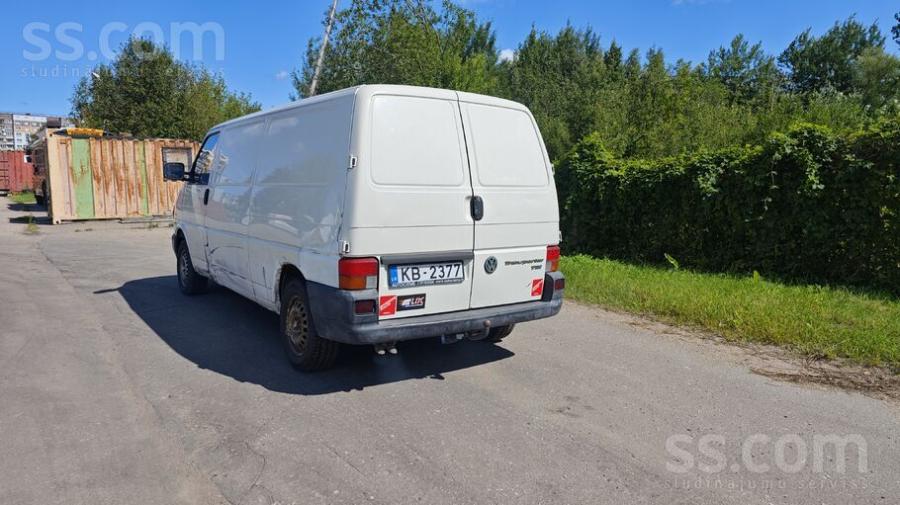 Balts Volkswagen T4 2001 Rīga, ar dzinēja tilpumu 2.50 L un nobraukumu 324 tūkst. km par 2650 €, foto 5 vietnē AUTOMOTO.COM.LV