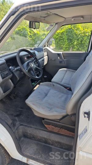 Balts Volkswagen T4 2001 Rīga, ar dzinēja tilpumu 2.50 L un nobraukumu 324 tūkst. km par 2650 €, foto 6 vietnē AUTOMOTO.COM.LV