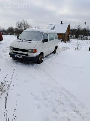 Balts Volkswagen T4 2002 Daugavpils, ar dzinēja tilpumu 2.50 L un nobraukumu 490 tūkst. km par 2200 €, foto  vietnē AUTOMOTO.COM.LV