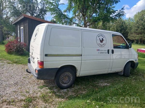 Белый Фольксваген Т4 2002 в Талси, объемом двигателя 2.50 л и пробегом 355 тыс. км за 2500 €, фото 3 на AUTOMOTO.COM.LV