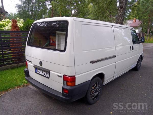 Balts Volkswagen T4 2002 Jūrmala, ar dzinēja tilpumu 2.50 L un nobraukumu 234 tūkst. km par 3250 €, foto 5 vietnē AUTOMOTO.COM.LV
