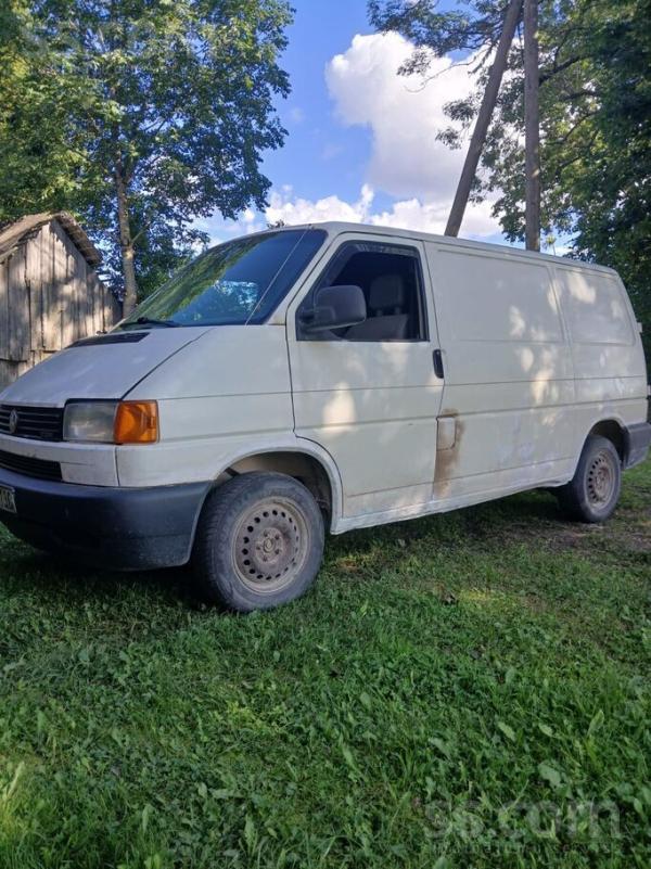 Фольксваген Т4 2002 в Валка на AUTOMOTO.COM.LV Белый Фольксваген Т4 2002 в Валка, объемом двигателя 2.50 л и пробегом 669 тыс. км за 1150 €, фото 4 на AUTOMOTO.COM.LV