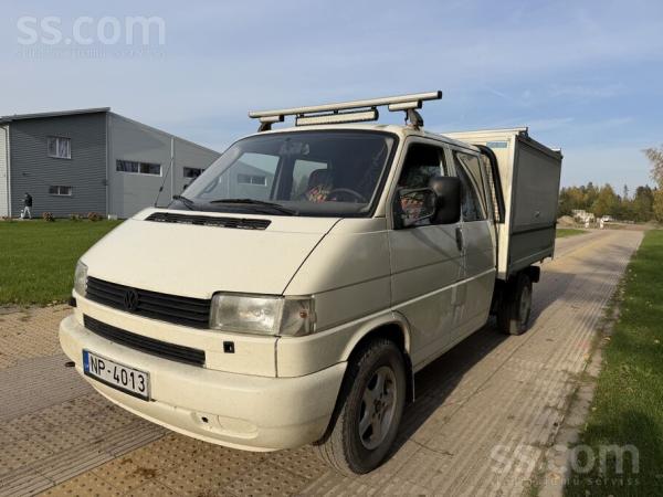 Белый Фольксваген Т4 2002 в Елгава, объемом двигателя 2.50 л и пробегом 430 тыс. км за 3300 €, фото 1 на AUTOMOTO.COM.LV