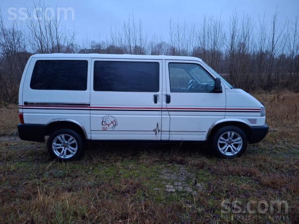 Balts Volkswagen T4 2003 Tukums, ar dzinēja tilpumu 2.50 L un nobraukumu 747 tūkst. km par 3990 €, foto 4 vietnē AUTOMOTO.COM.LV