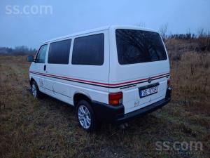 Balts Volkswagen T4 2003 Tukums, ar dzinēja tilpumu 2.50 L un nobraukumu 747 tūkst. km par 3990 €, foto 7 vietnē AUTOMOTO.COM.LV