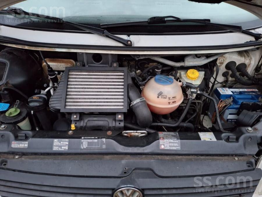 Balts Volkswagen T4 2003 Tukums, ar dzinēja tilpumu 2.50 L un nobraukumu 747 tūkst. km par 3990 €, foto 13 vietnē AUTOMOTO.COM.LV