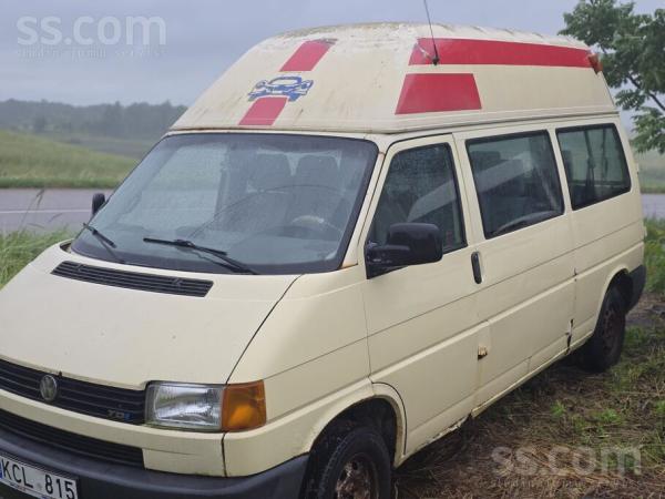 White Volkswagen T4 2003 in Riga, with an engine capacity of 2.50 L and mileage of 303 thousand km for 1990 €, photo 2 on AUTOMOTO.COM.LV