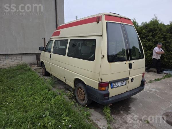 White Volkswagen T4 2003 in Riga, with an engine capacity of 2.50 L and mileage of 303 thousand km for 1990 €, photo 3 on AUTOMOTO.COM.LV