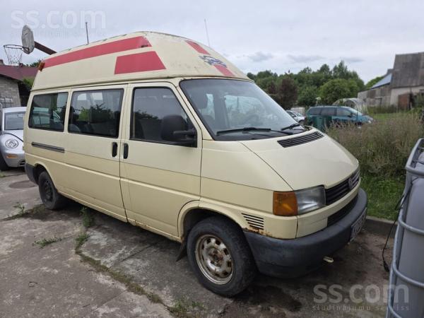 White Volkswagen T4 2003 in Riga, with an engine capacity of 2.50 L and mileage of 303 thousand km for 1990 €, photo 5 on AUTOMOTO.COM.LV