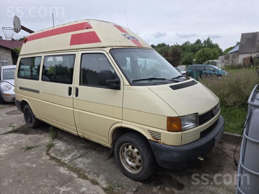 Белый Фольксваген Т4 2003 в Рига, объемом двигателя 2.50 л и пробегом 303 тыс. км за 1990 €, фото 6 на AUTOMOTO.COM.LV