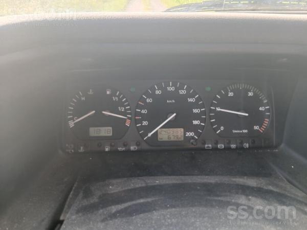 Balts Volkswagen T4 1998 Tallina, ar dzinēja tilpumu 2.40 L un nobraukumu 241 tūkst. km par 2000 €, foto 7 vietnē AUTOMOTO.COM.LV