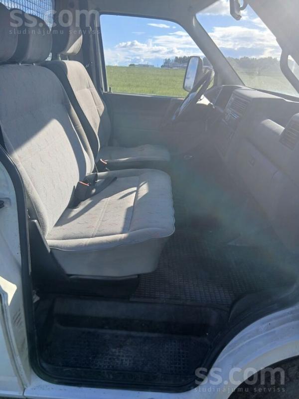 Balts Volkswagen T4 1998 Tallina, ar dzinēja tilpumu 2.40 L un nobraukumu 241 tūkst. km par 2000 €, foto 8 vietnē AUTOMOTO.COM.LV