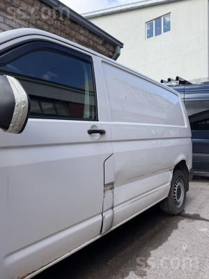 White Volkswagen T4 2013 in Liepaja, with an engine capacity of 2.00 L and mileage of 271 thousand km for 4500 €, photo 8 on AUTOMOTO.COM.LV