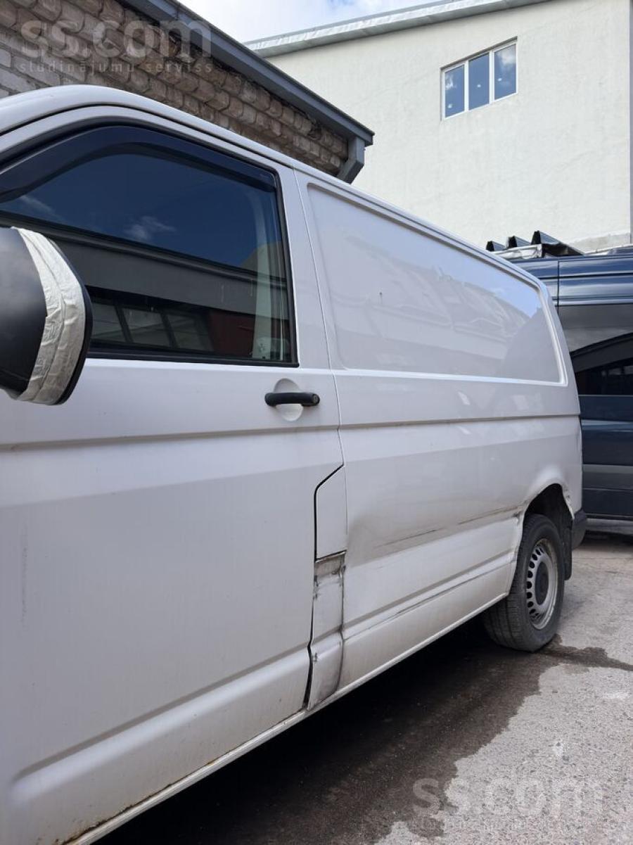 White Volkswagen T4 2013 in Liepaja, with an engine capacity of 2.00 L and mileage of 271 thousand km for 4500 €, photo 8 on AUTOMOTO.COM.LV