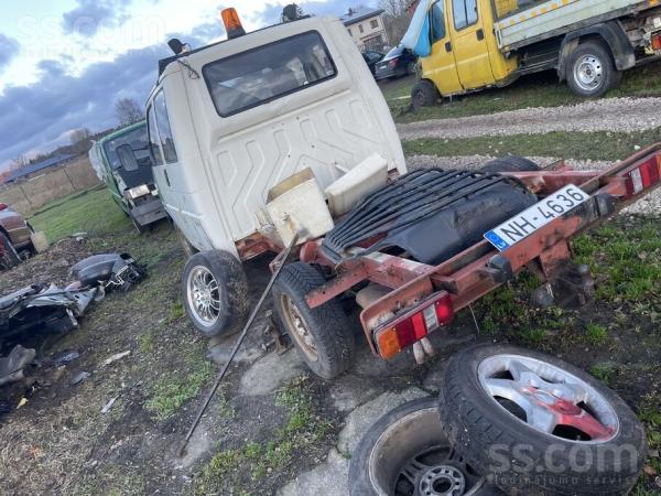 White Volkswagen T4 1994 in Riga, with an engine capacity of 2.50 L and mileage of 221 thousand km for 5000 €, photo 4 on AUTOMOTO.COM.LV