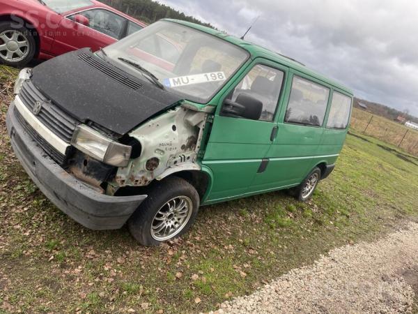 White Volkswagen T4 1994 in Riga, with an engine capacity of 2.50 L and mileage of 221 thousand km for 5000 €, photo 8 on AUTOMOTO.COM.LV
