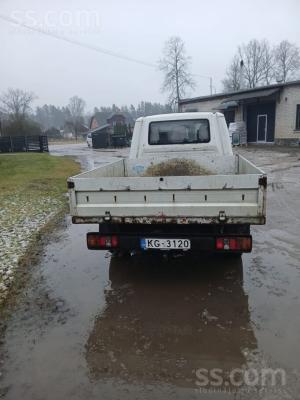 White Volkswagen T4 2000 in Madona, with an engine capacity of 2.50 L and mileage of 518 thousand km for 1450 €, photo 3 on AUTOMOTO.COM.LV