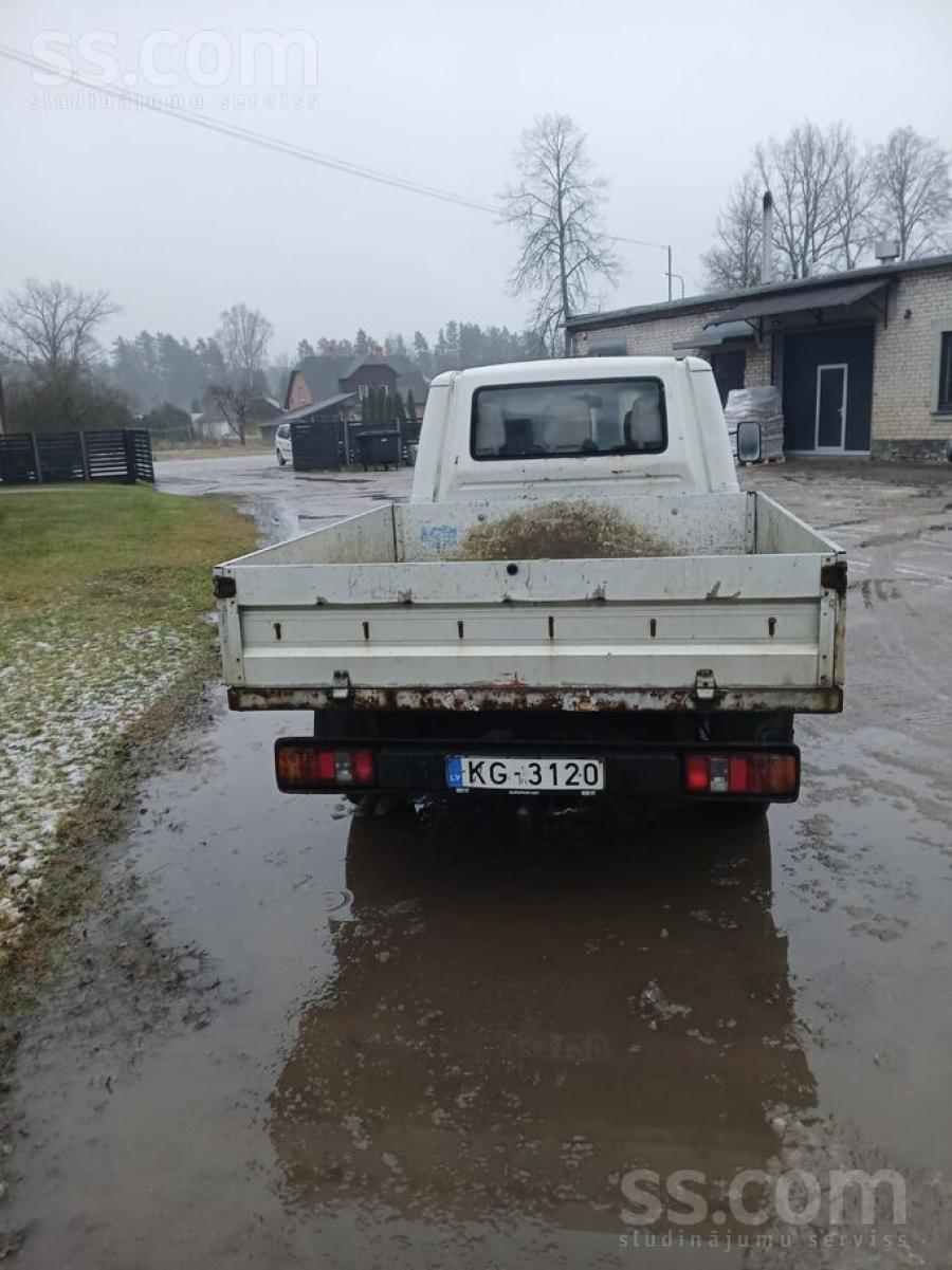 White Volkswagen T4 2000 in Madona, with an engine capacity of 2.50 L and mileage of 518 thousand km for 1450 €, photo 3 on AUTOMOTO.COM.LV