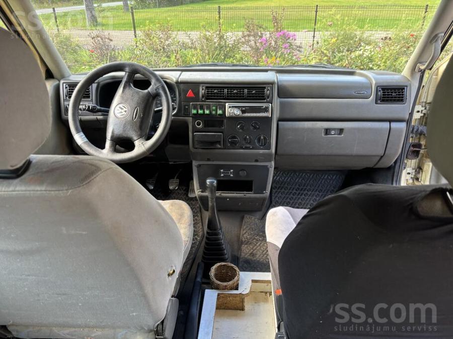Yellow Volkswagen T4 2003 in Riga, with an engine capacity of 2.50 L and mileage of 599 thousand km for 6900 €, photo 8 on AUTOMOTO.COM.LV