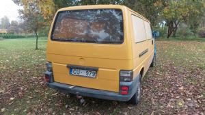 Yellow Volkswagen T4 2000 in Riga, with an engine capacity of 2.50 L and mileage of 380 thousand km for 1000 €, photo 4 on AUTOMOTO.COM.LV