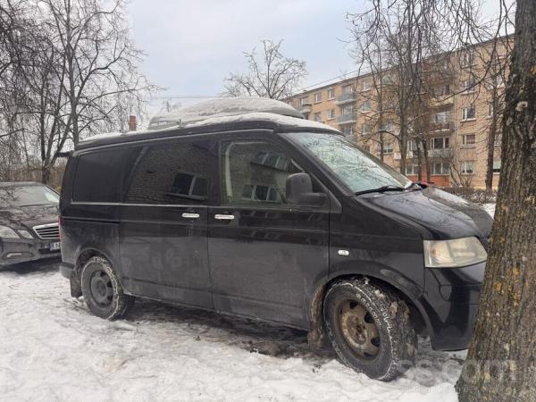 Black Volkswagen T5 2006 in Riga, with an engine capacity of 1.90 L and mileage of 450 thousand km for 6500 €, photo 6 on AUTOMOTO.COM.LV