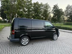 Melns Volkswagen T5 2006 Kuldīga, ar dzinēja tilpumu 1.90 L un nobraukumu 37 tūkst. km par 4300 €, foto  vietnē AUTOMOTO.COM.LV