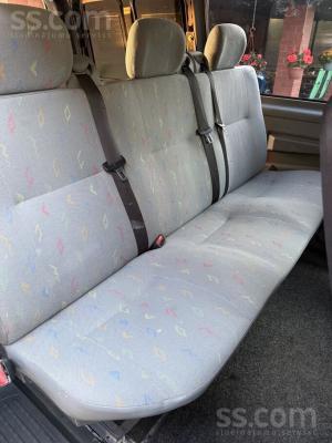 Melns Volkswagen T5 2006 Kuldīga, ar dzinēja tilpumu 1.90 L un nobraukumu 37 tūkst. km par 4300 €, foto 9 vietnē AUTOMOTO.COM.LV