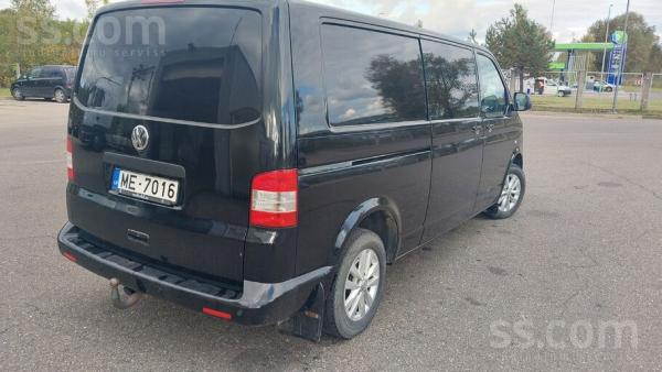 Melns Volkswagen T5 2011 Daugavpils, ar dzinēja tilpumu 2.00 L un nobraukumu 301 tūkst. km par 10600 €, foto 8 vietnē AUTOMOTO.COM.LV