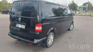 Melns Volkswagen T5 2011 Daugavpils, ar dzinēja tilpumu 2.00 L un nobraukumu 301 tūkst. km par 10600 €, foto 9 vietnē AUTOMOTO.COM.LV