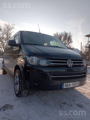 Melns Volkswagen T5 2012 Rīga, ar dzinēja tilpumu 2.00 L un nobraukumu 358 tūkst. km par 10900 €, foto  vietnē AUTOMOTO.COM.LV