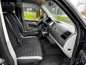 Melns Volkswagen T5 2012 Rīga, ar dzinēja tilpumu 2.00 L un nobraukumu 358 tūkst. km par 10900 €, foto 3 vietnē AUTOMOTO.COM.LV