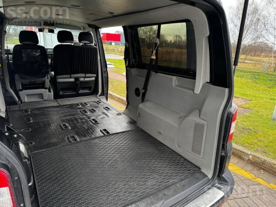 Melns Volkswagen T5 2012 Rīga, ar dzinēja tilpumu 2.00 L un nobraukumu 358 tūkst. km par 10900 €, foto 8 vietnē AUTOMOTO.COM.LV