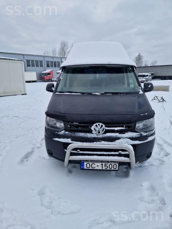 Black Volkswagen T5 2014 in Riga, with an engine capacity of 2.00 L and mileage of 26 thousand km for 15000 €, photo 3 on AUTOMOTO.COM.LV