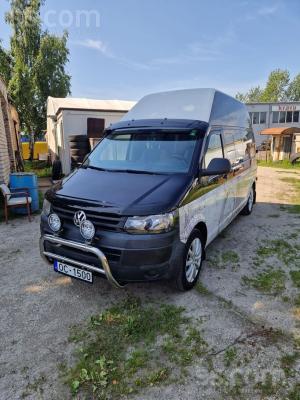 Black Volkswagen T5 2014 in Riga, with an engine capacity of 2.00 L and mileage of 293 thousand km for 12200 €, photo 3 on AUTOMOTO.COM.LV