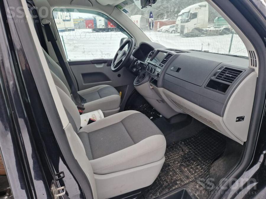 Black Volkswagen T5 2014 in Riga, with an engine capacity of 2.00 L and mileage of 293 thousand km for 12200 €, photo 10 on AUTOMOTO.COM.LV