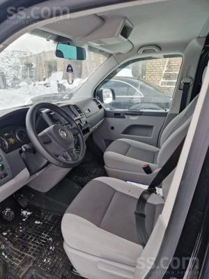 Black Volkswagen T5 2014 in Riga, with an engine capacity of 2.00 L and mileage of 293 thousand km for 12200 €, photo 13 on AUTOMOTO.COM.LV