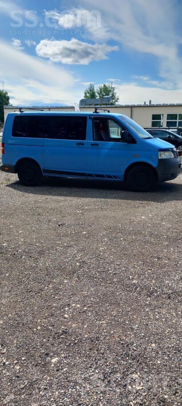 Blue Volkswagen T5 2004 in Cesis, with an engine capacity of 1.90 L and mileage of 371 thousand km for 4700 €, photo 2 on AUTOMOTO.COM.LV