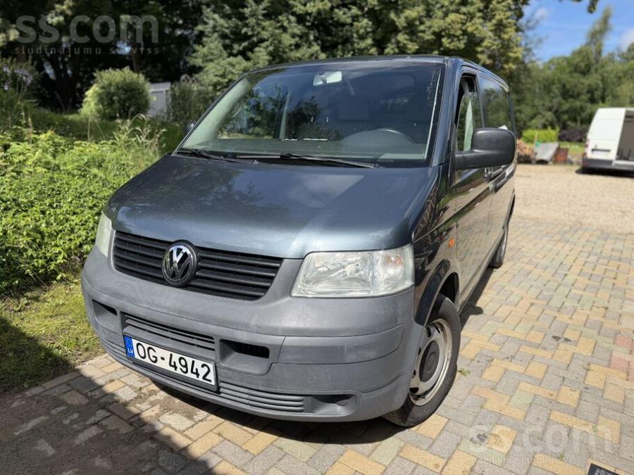 Синий Фольксваген Т5 2004 в Рига, объемом двигателя 1.90 л и пробегом 315 тыс. км за 4480 €, фото 1 на AUTOMOTO.COM.LV