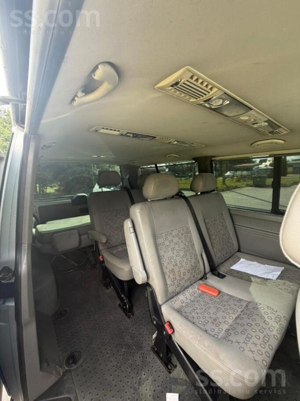 Zils Volkswagen T5 2004 Rīga, ar dzinēja tilpumu 2.50 L un nobraukumu 250 tūkst. km par 5600 €, foto 8 vietnē AUTOMOTO.COM.LV