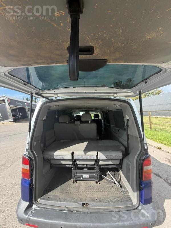 Zils Volkswagen T5 2004 Rīga, ar dzinēja tilpumu 2.50 L un nobraukumu 250 tūkst. km par 5600 €, foto 9 vietnē AUTOMOTO.COM.LV