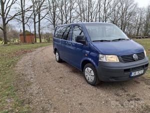 Zils Volkswagen T5 2006 Dobele, ar dzinēja tilpumu 1.90 L un nobraukumu 373 tūkst. km par 5350 €, foto 4 vietnē AUTOMOTO.COM.LV