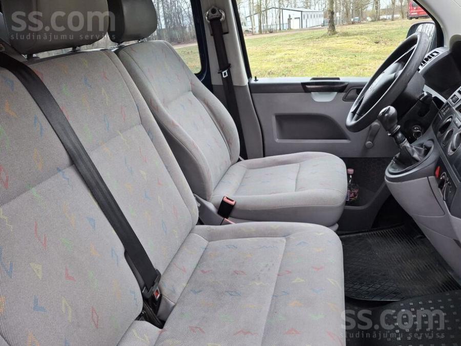 Zils Volkswagen T5 2006 Dobele, ar dzinēja tilpumu 1.90 L un nobraukumu 373 tūkst. km par 5350 €, foto 7 vietnē AUTOMOTO.COM.LV