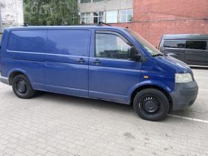 Синий Фольксваген Т5 2006 в Рига, объемом двигателя 2.50 л и пробегом 404 тыс. км за 1936 €, фото 3 на AUTOMOTO.COM.LV